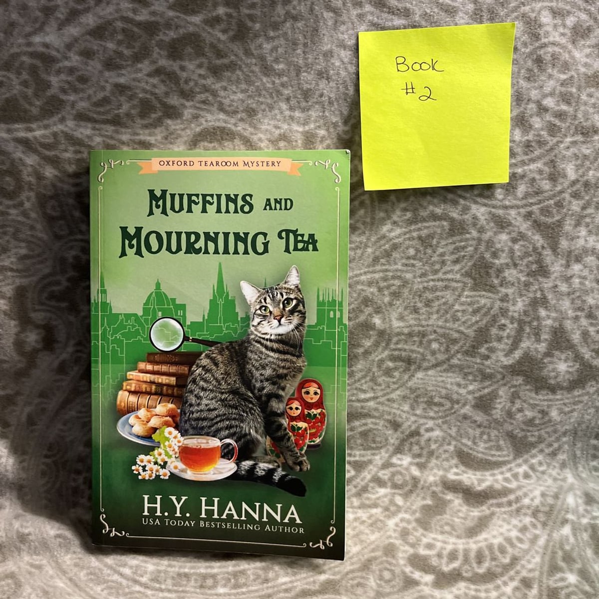 Muffins and Mourning Tea by H. Y. Hanna, Paperback | Pangobooks