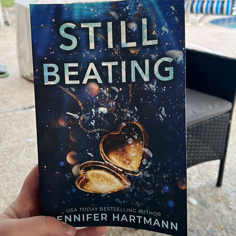 Still Beating by Jennifer Hartmann, Paperback | Pangobooks