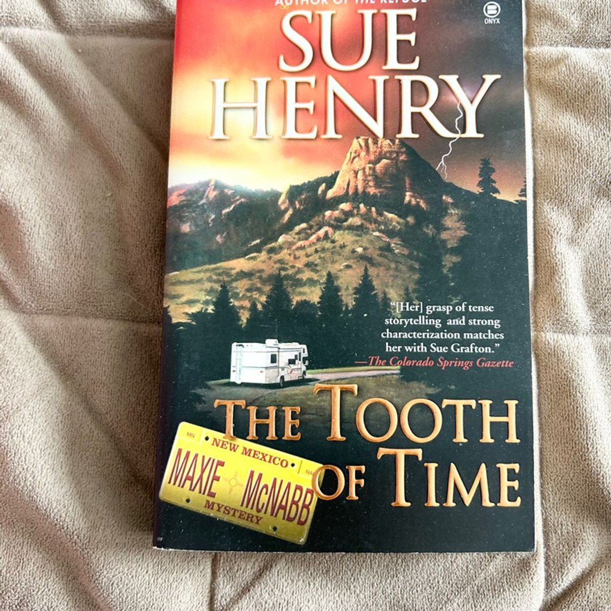 The Tooth of Time by Sue Henry