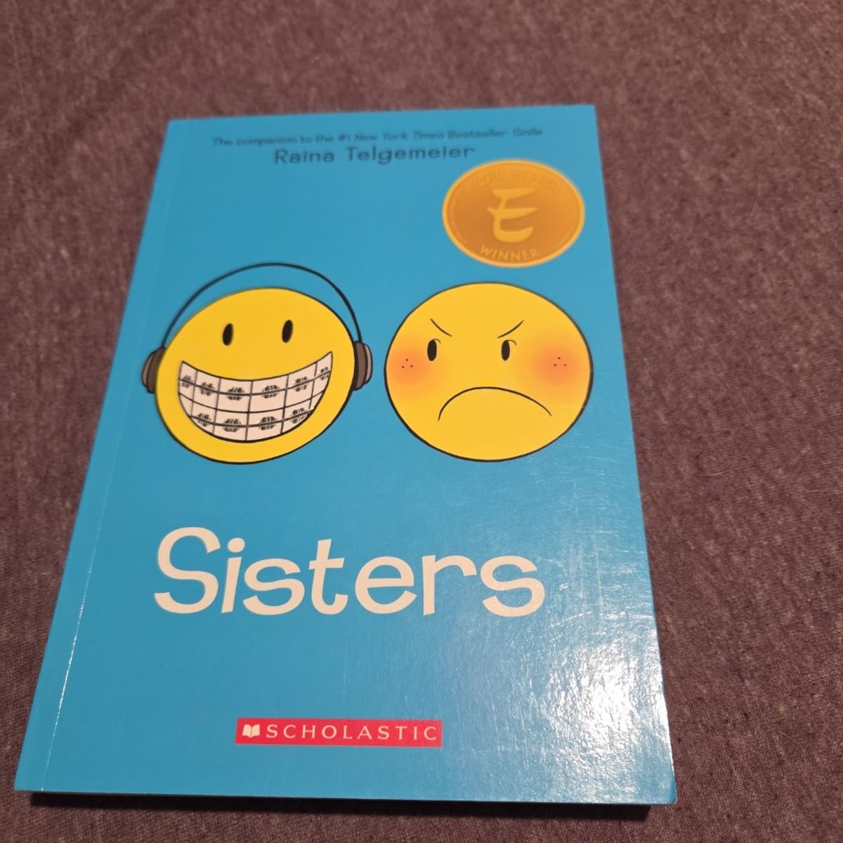Sisters by Raina Telgemeier, Paperback | Pangobooks
