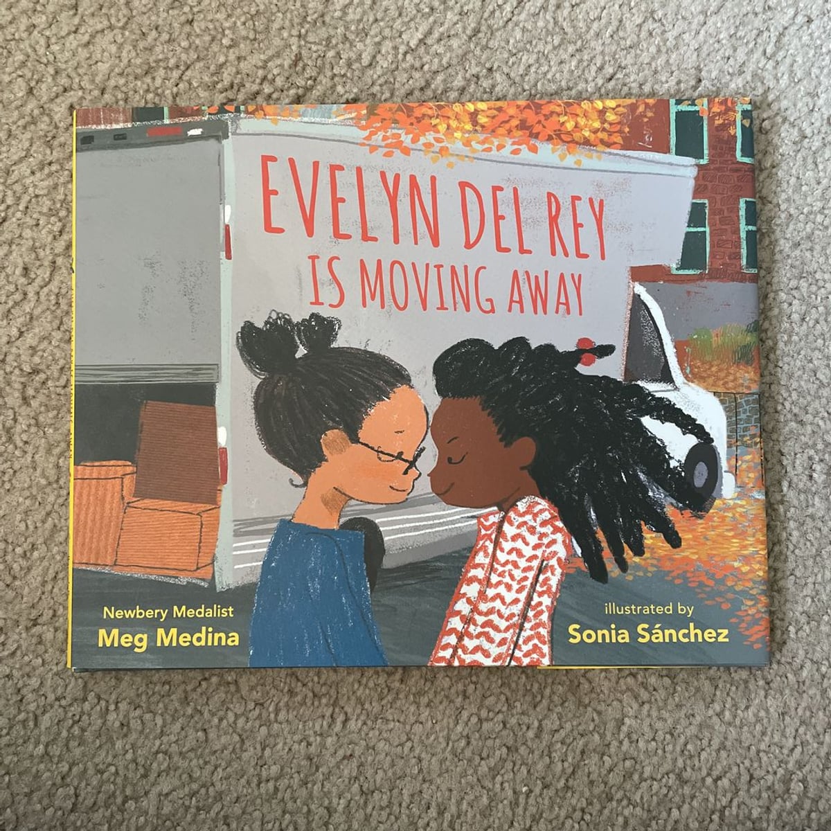 Evelyn Del Rey Is Moving Away