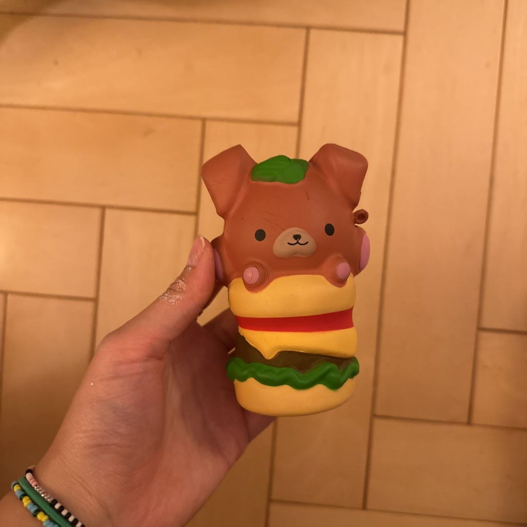 squishy by free with any purchase (msg me to add it to ur package ...