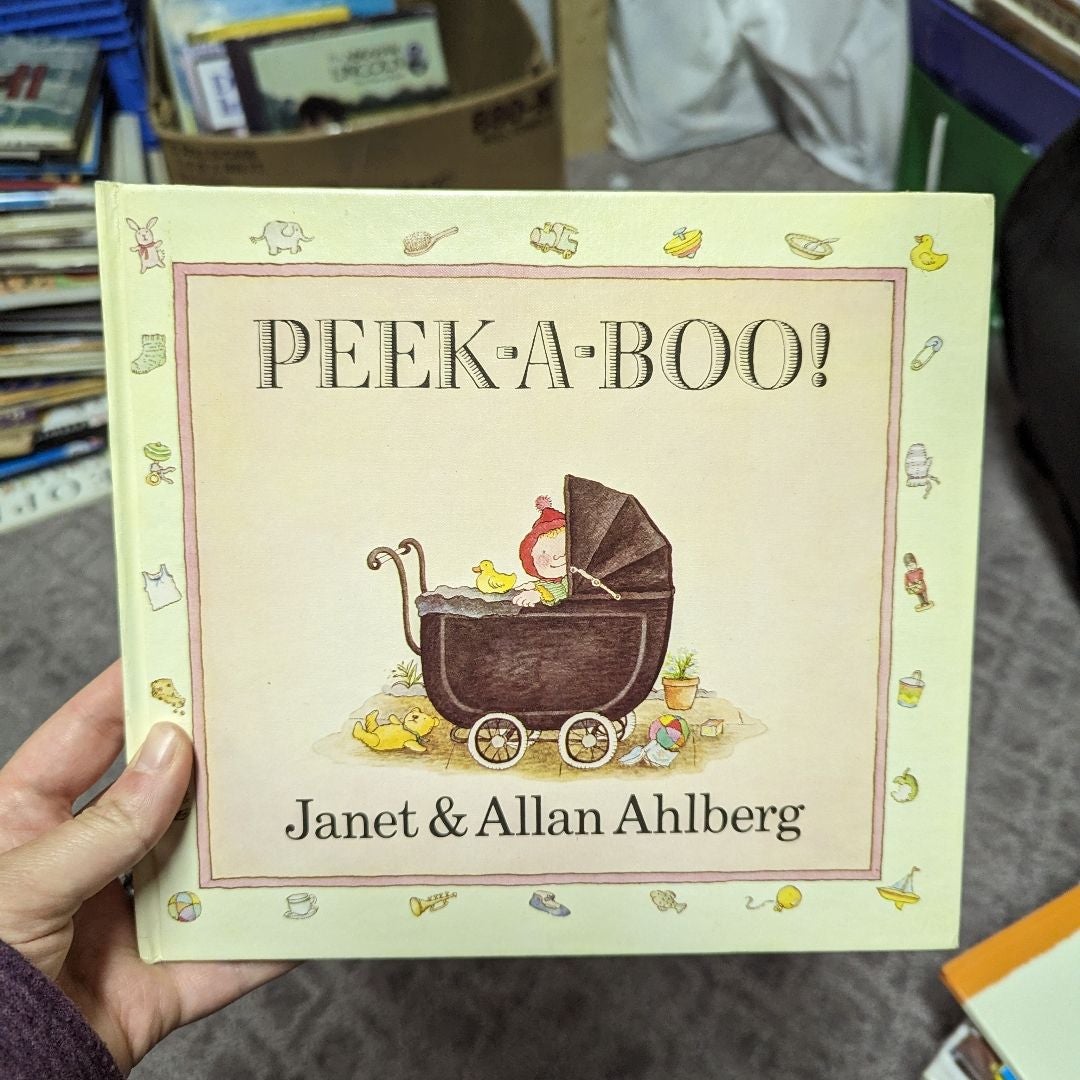 Peepo! by Janet Ahlberg, Hardcover | Pangobooks