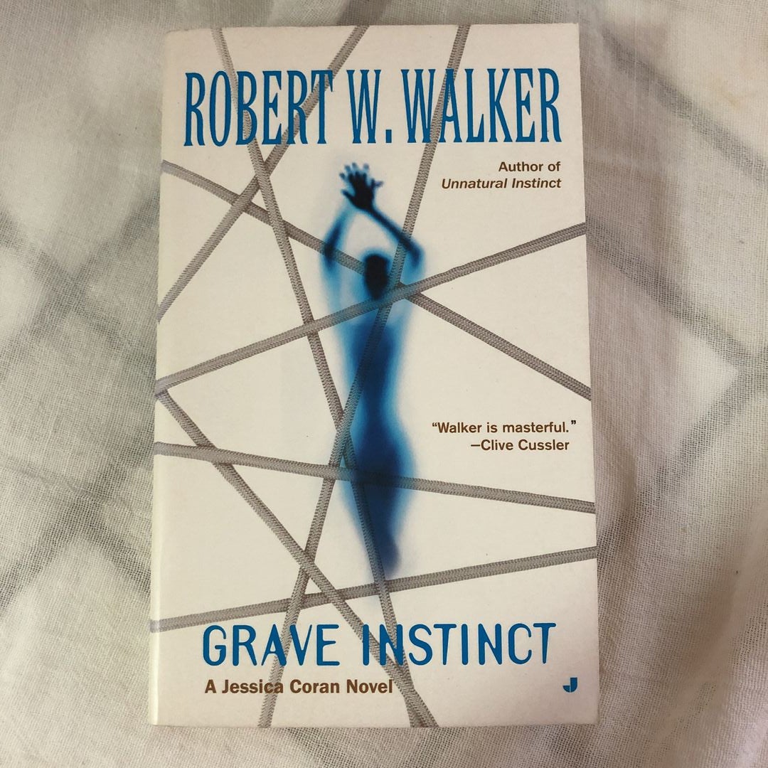 Grave Instinct by Robert W. Walker, Paperback | Pangobooks
