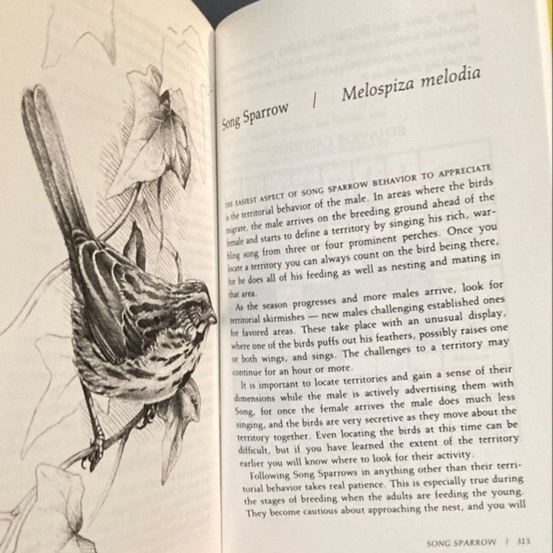 A Guide to Bird Behavior by Donald Stokes, Lillian Stokes