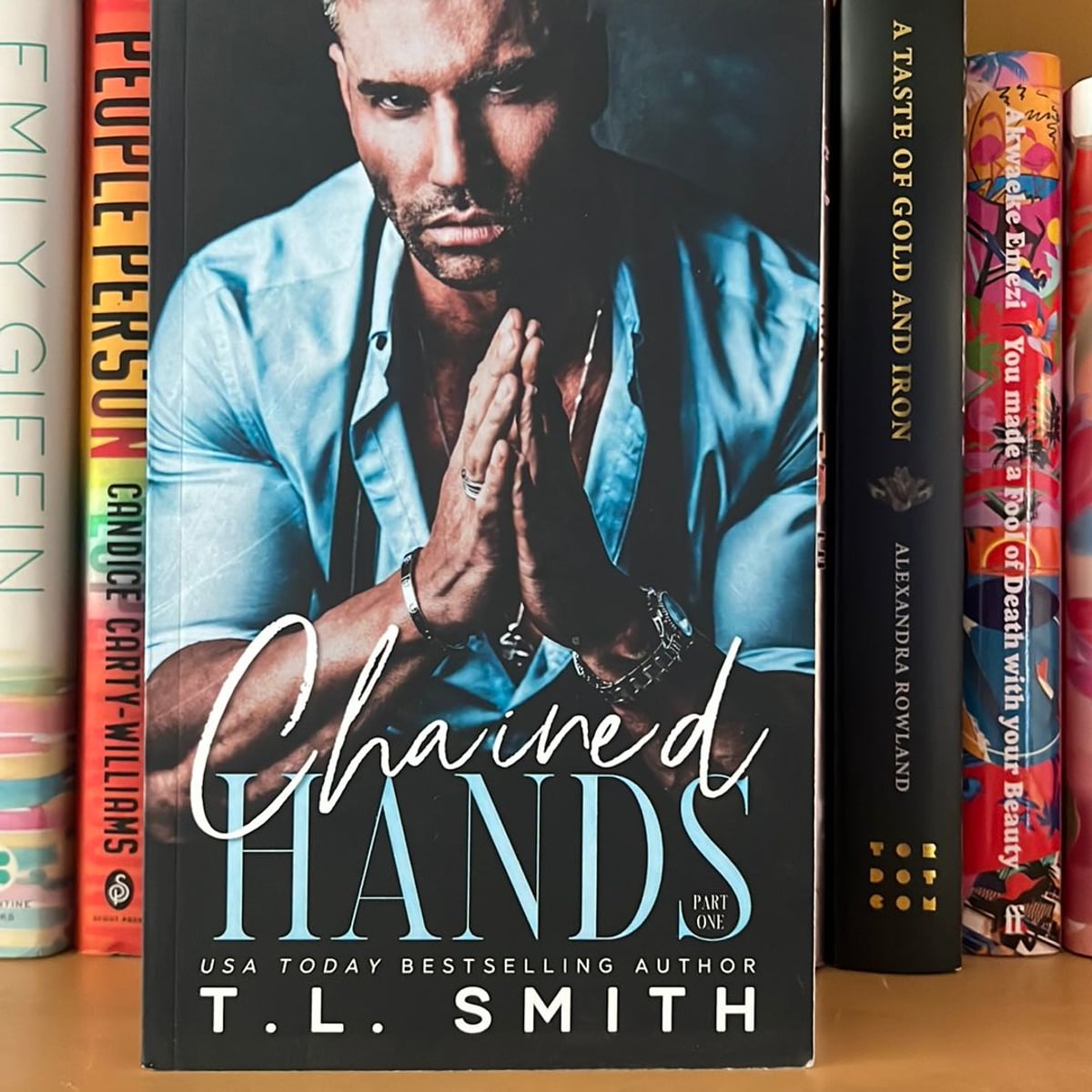 Chained Hands by T. L. Smith, Paperback | Pangobooks