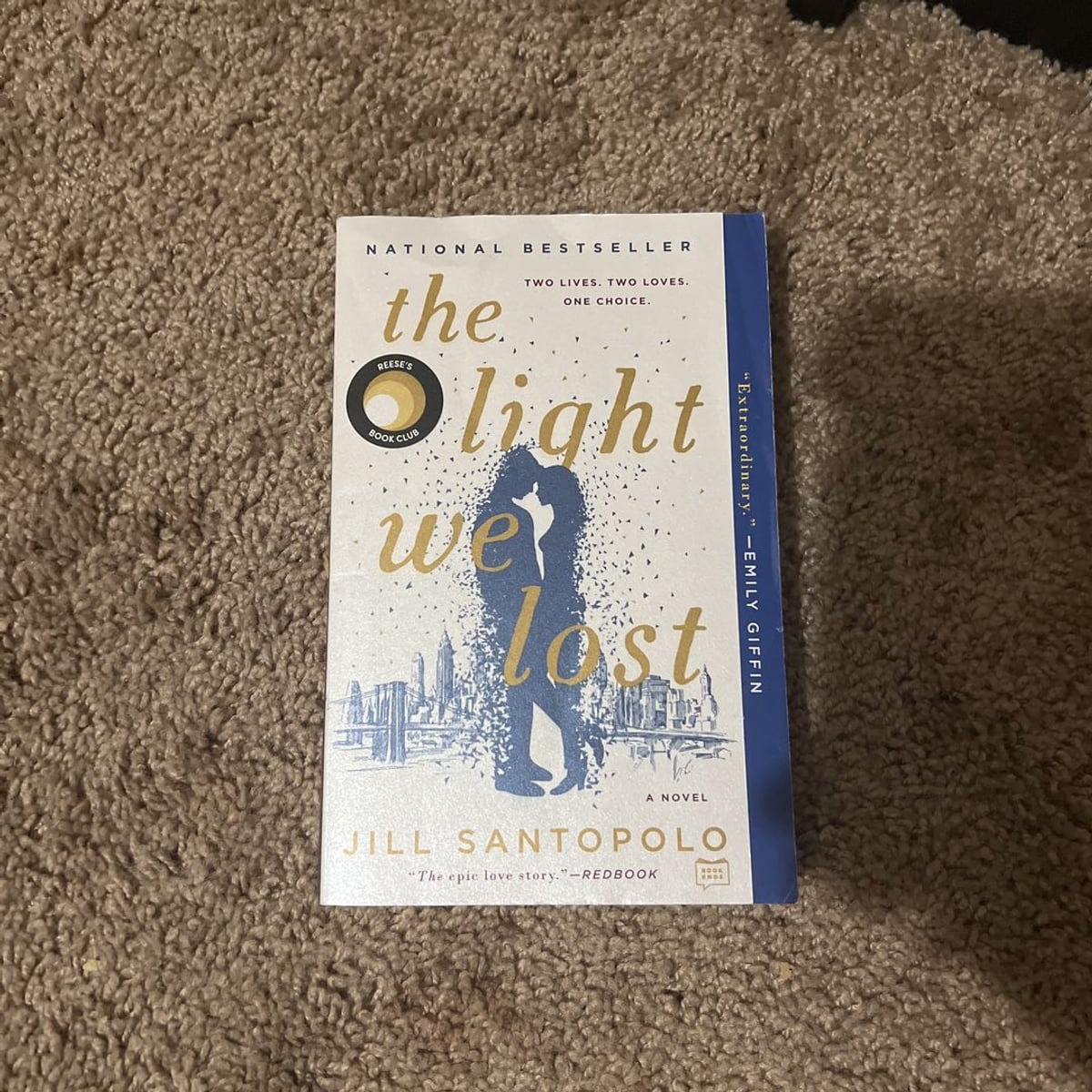 The Light We Lost by Jill Santopolo, Paperback | Pangobooks