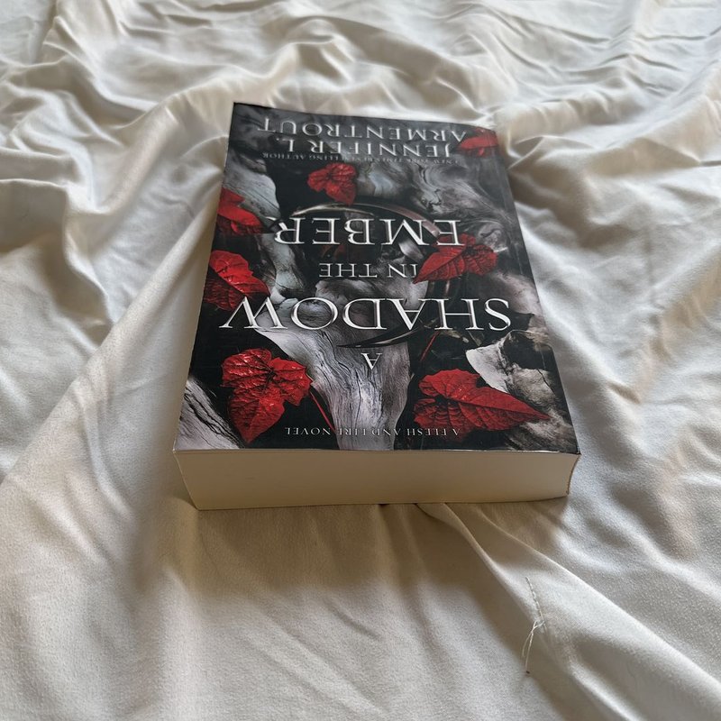 A Shadow in the Ember by Jennifer L. Armentrout, Paperback | Pangobooks