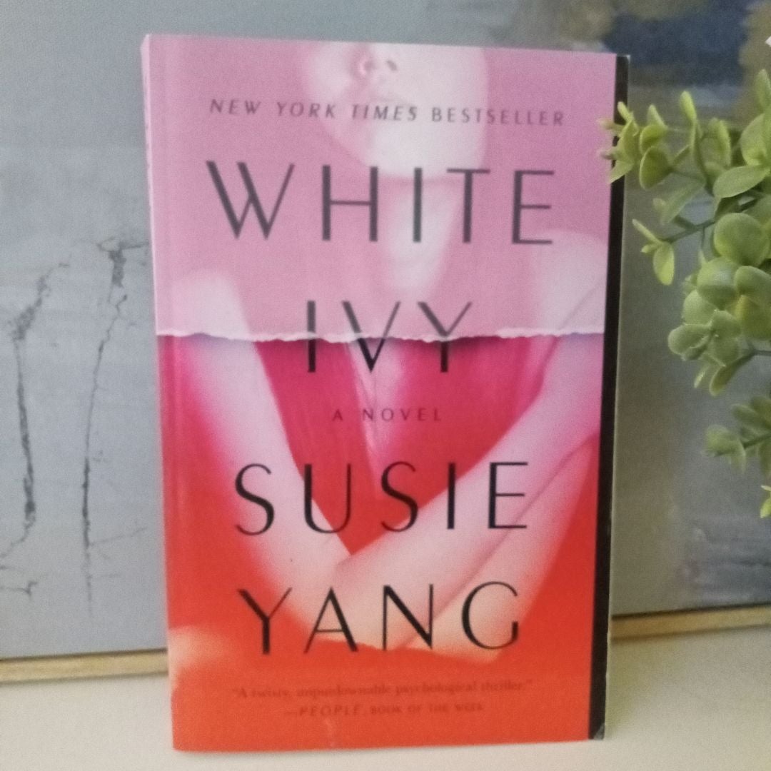 White Ivy by Susie Yang, Paperback | Pangobooks