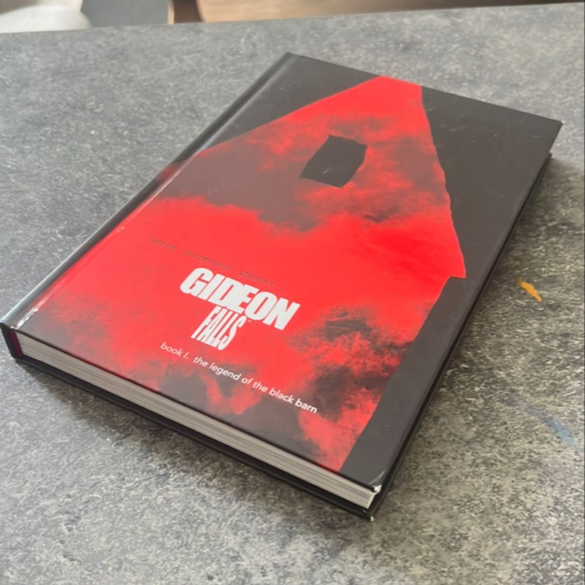 Gideon Falls Deluxe Edition, Book One by Jeff Lemire, Andrea Sorrentino ...