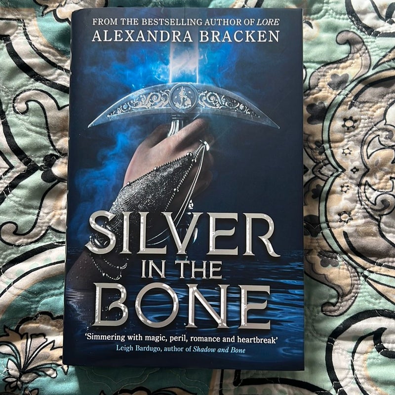 Silver in the Bone by Alexandra Bracken , Hardcover | Pangobooks
