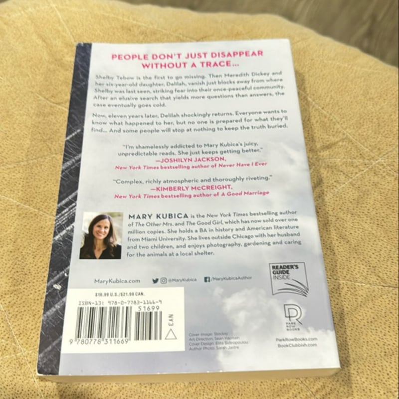 Local Woman Missing by Mary Kubica, Paperback | Pangobooks