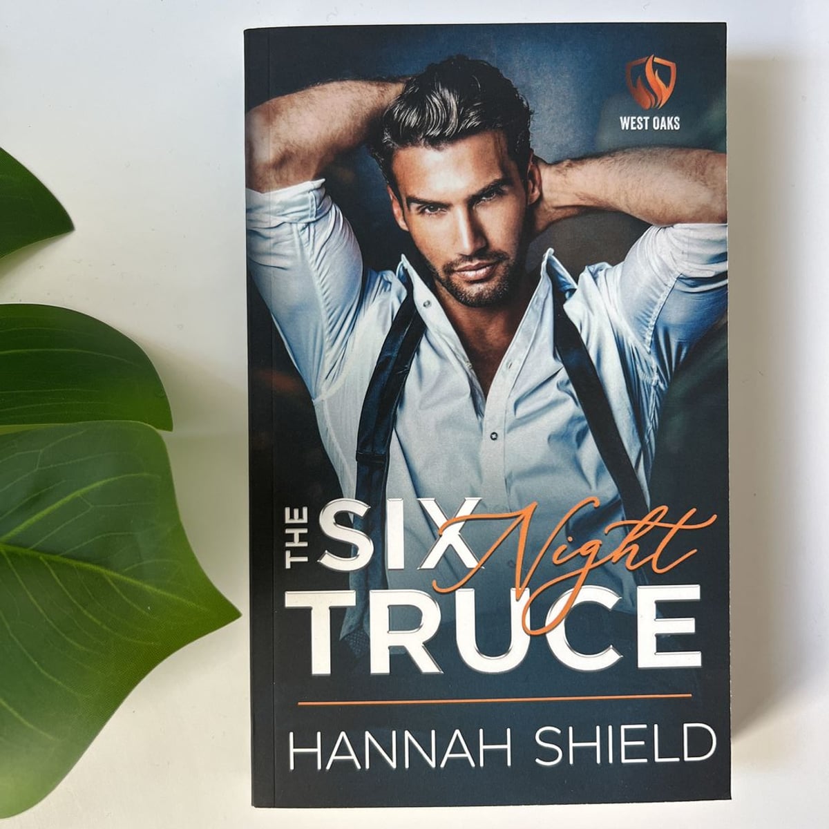 The Six Night Truce by Hannah Shield, Paperback | Pangobooks
