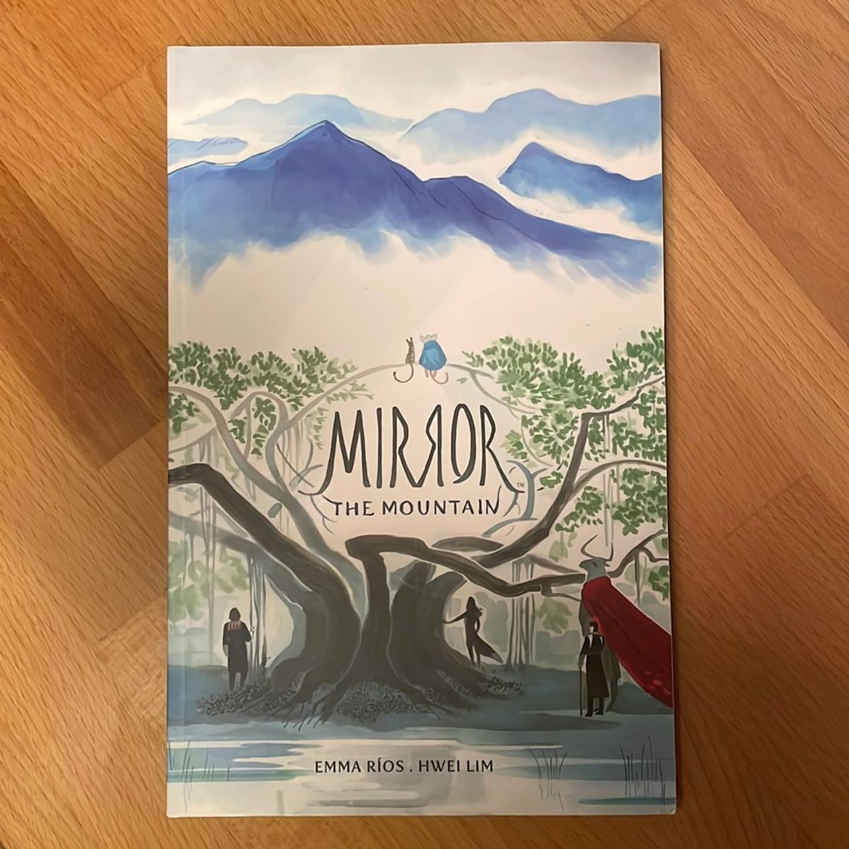 Mirror: the Mountain by Hwei Lim, Emma Ríos