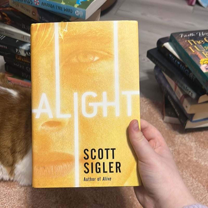 Alight by Scot sigler , Hardcover | Pangobooks