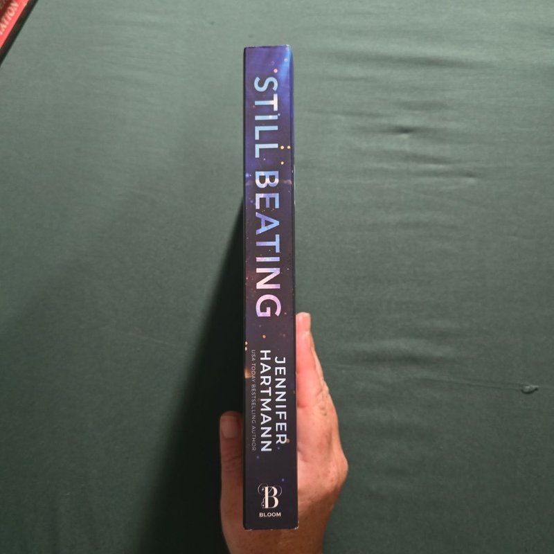 Still Beating by Jennifer Hartmann, Paperback | Pangobooks