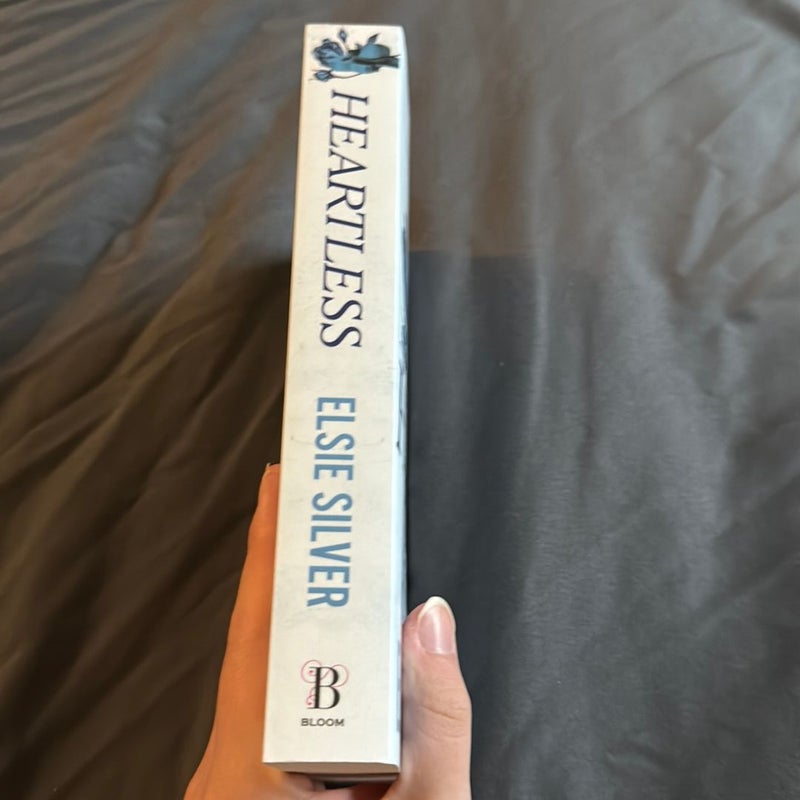 Heartless by Elsie Silver, Paperback | Pangobooks
