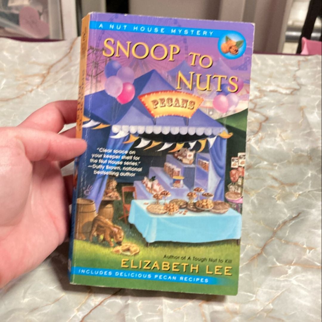 Snoop to Nuts by Elizabeth Lee, Paperback | Pangobooks
