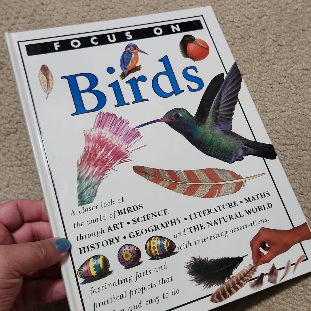 Focus On: Birds by Anita Ganeri, Hardcover | Pangobooks