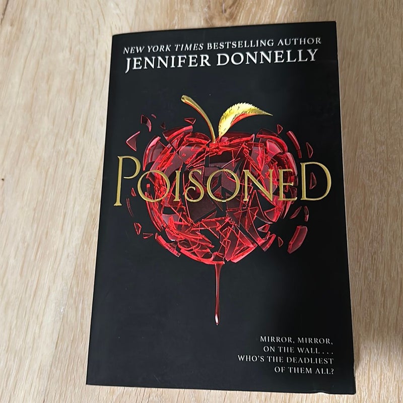 Poisoned by Jennifer Donnelly, Paperback | Pangobooks