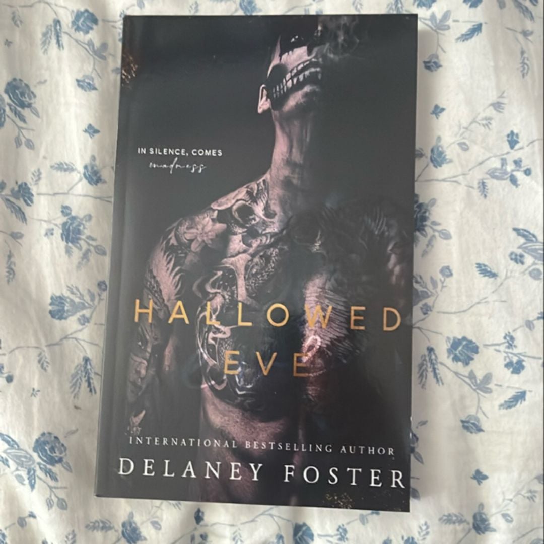 Hallowed Eve *OOP* by Delaney Foster, Paperback | Pangobooks