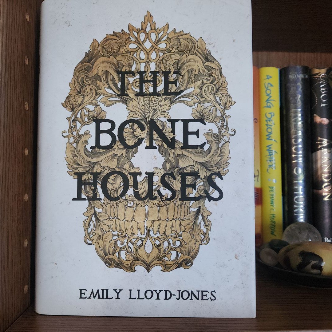 The Bone Houses by Emily Lloyd-Jones, Hardcover | Pangobooks