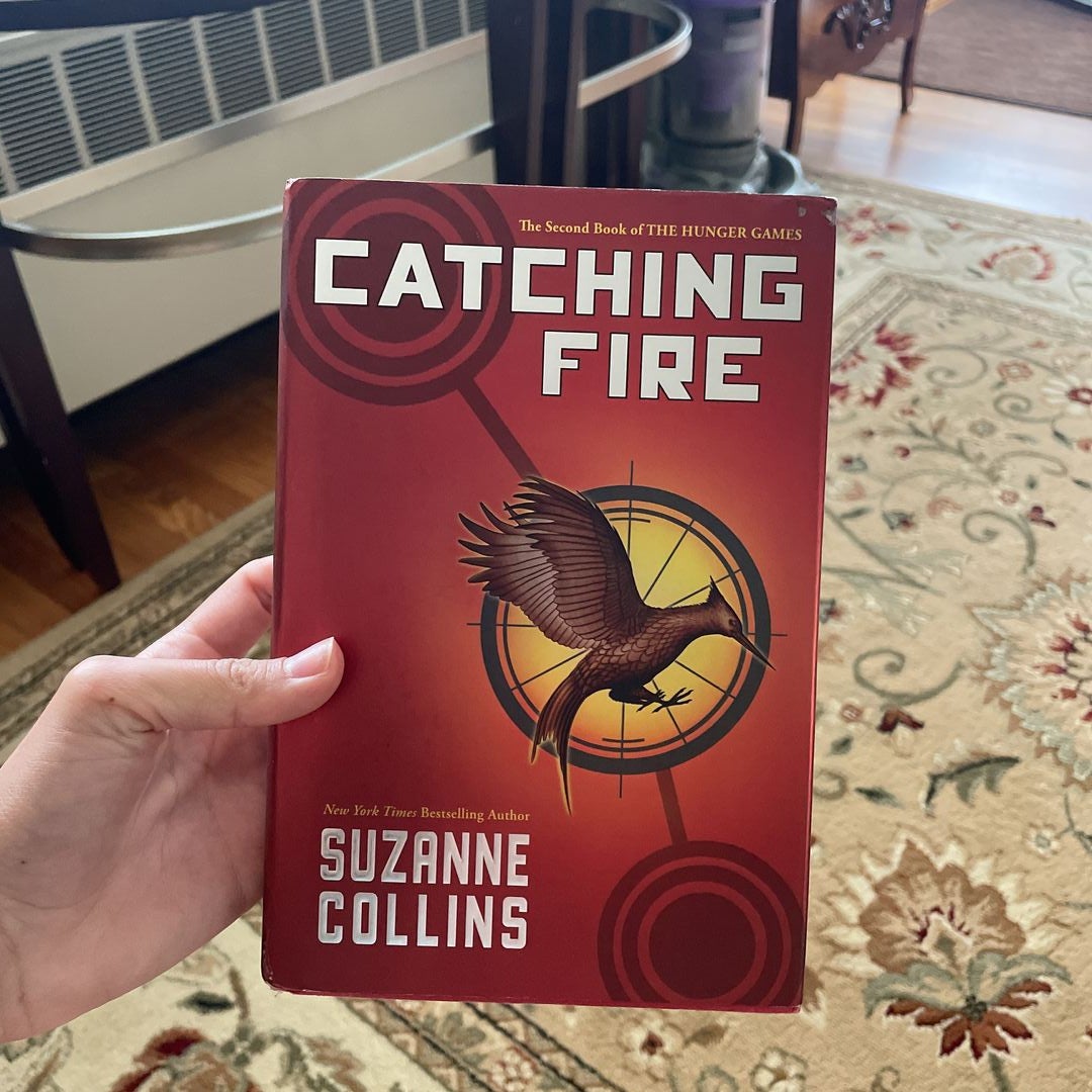 Catching Fire by Suzanne Collins, Hardcover | Pangobooks