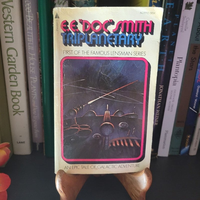 Triplanetary by E. E. "Doc" Smith, Paperback | Pangobooks