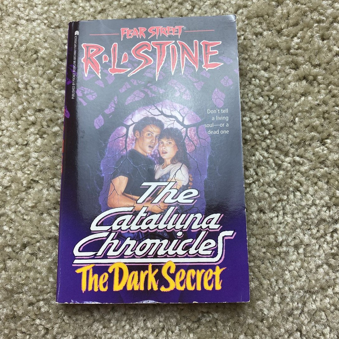 The Evil Moon by R. L. Stine, Paperback | Pango Books