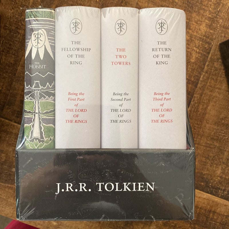The Hobbit and the Lord of the Rings Gift Set: a Middle-Earth Treasury ...