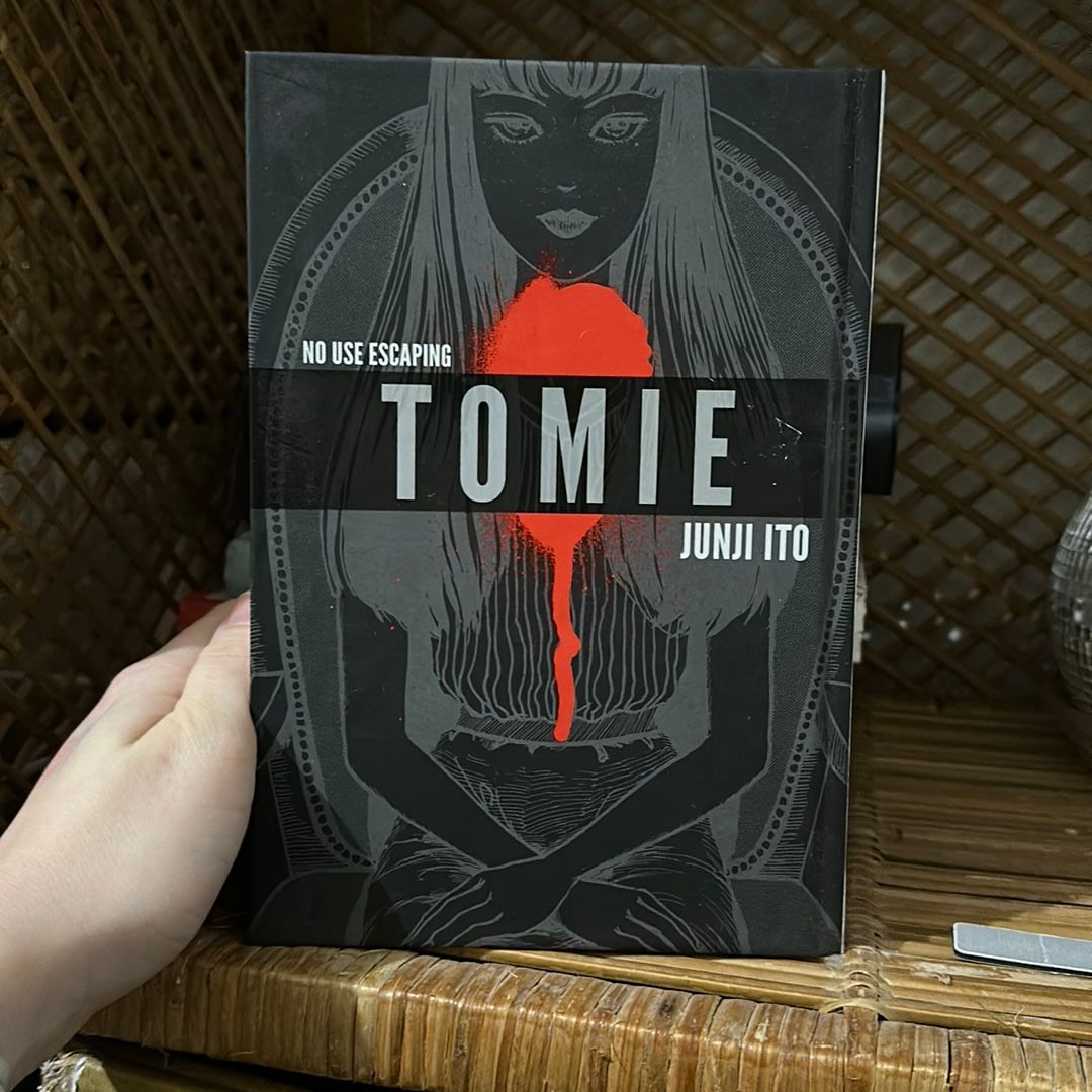 Tomie: Complete Deluxe Edition by Junji Ito, Hardcover | Pangobooks