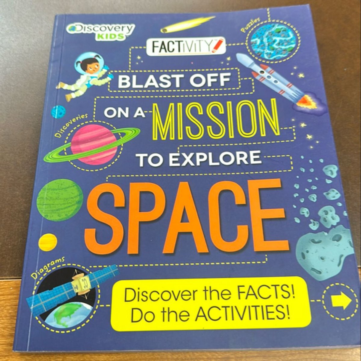 Discovery Kids Blast off on a Mission to Explore Space by Parragon ...