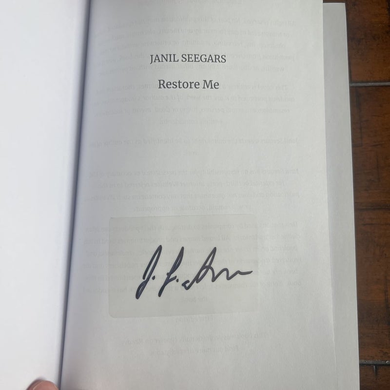 Restore Me / Dark & Quirky SE by J.L. Seegars, Paperback | Pangobooks