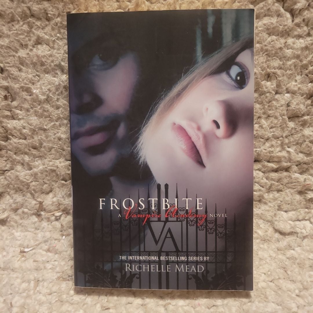 Frostbite by Richelle Mead