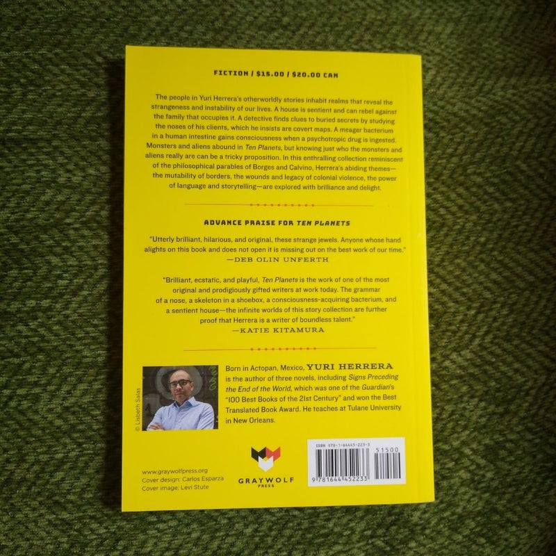 Ten Planets by Yuri Herrera, Lisa Dillman