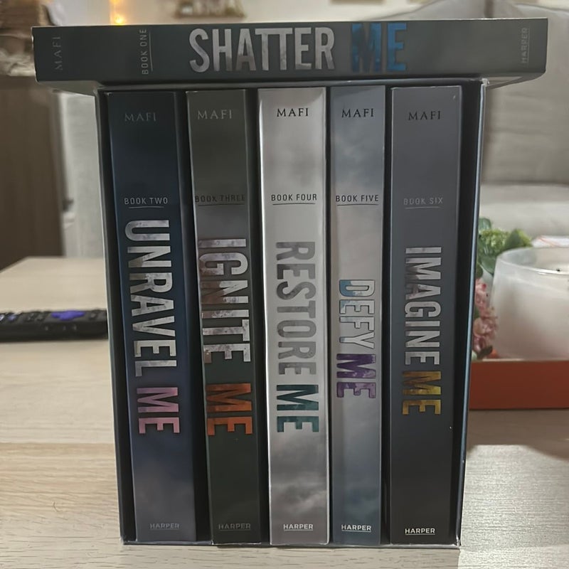 Shatter Me Series 6-Book Box Set by Tahereh Mafi, Paperback | Pangobooks