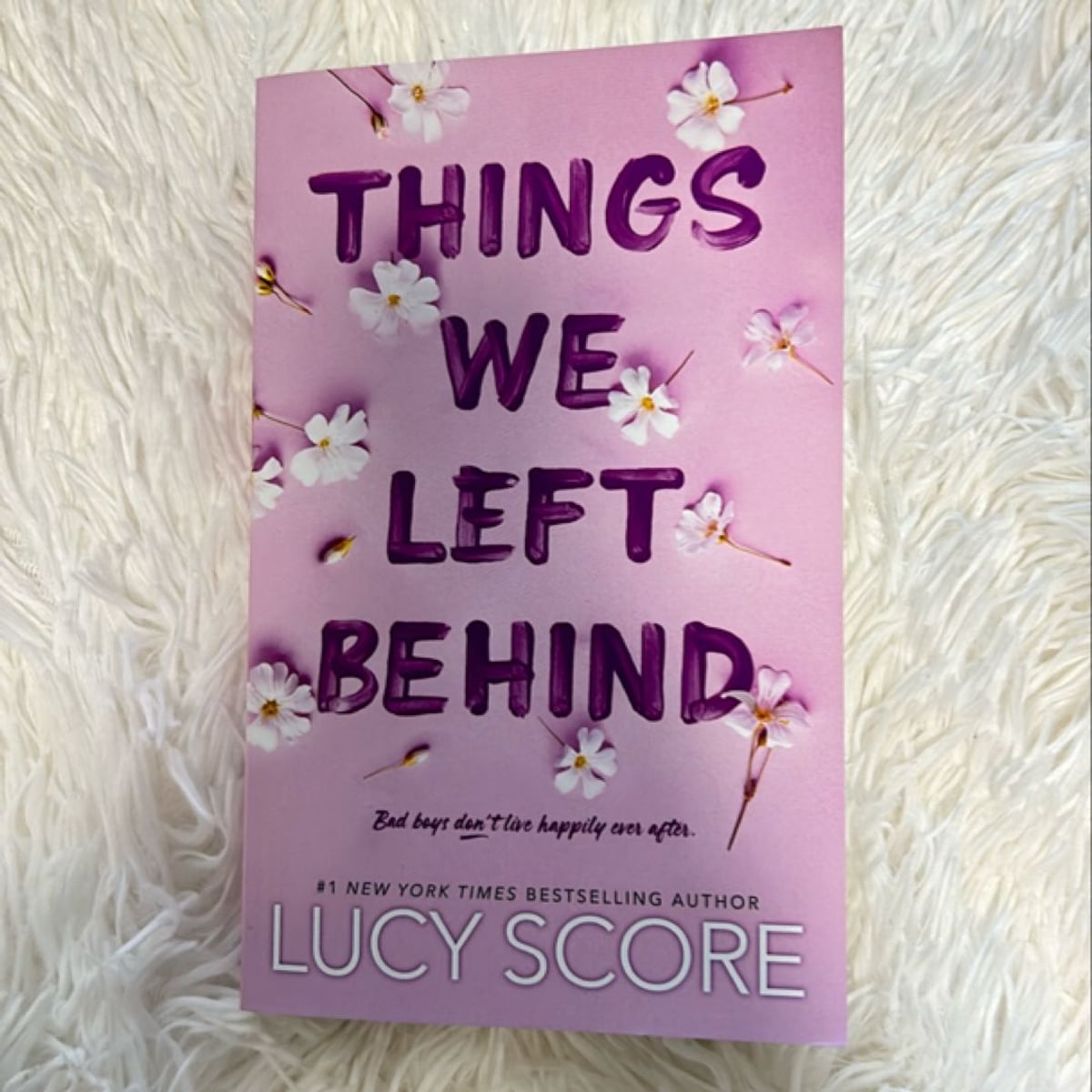 Things We Left Behind by Lucy Score, Paperback | Pangobooks