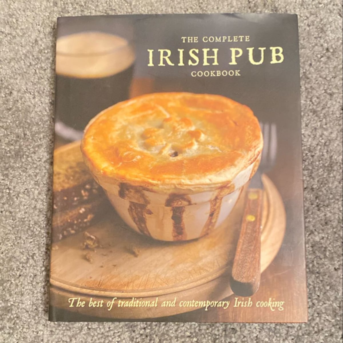 Complete Irish Pub Cookbook by Parragon Books Staff