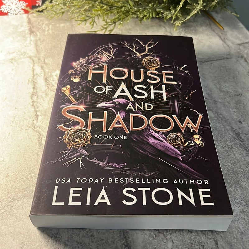 House of Ash and Shadow by Leia Stone, Paperback | Pangobooks