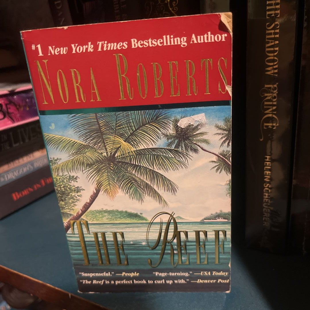 The Reef by Nora Roberts, Paperback | Pangobooks