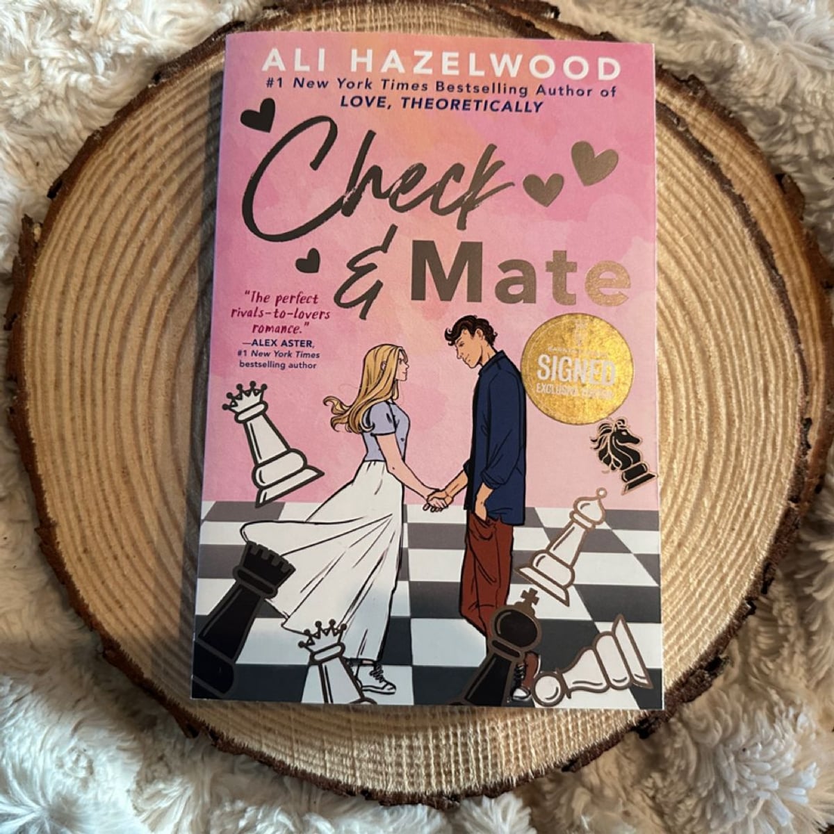 Check and mate by Ali hazelwood , Paperback | Pangobooks