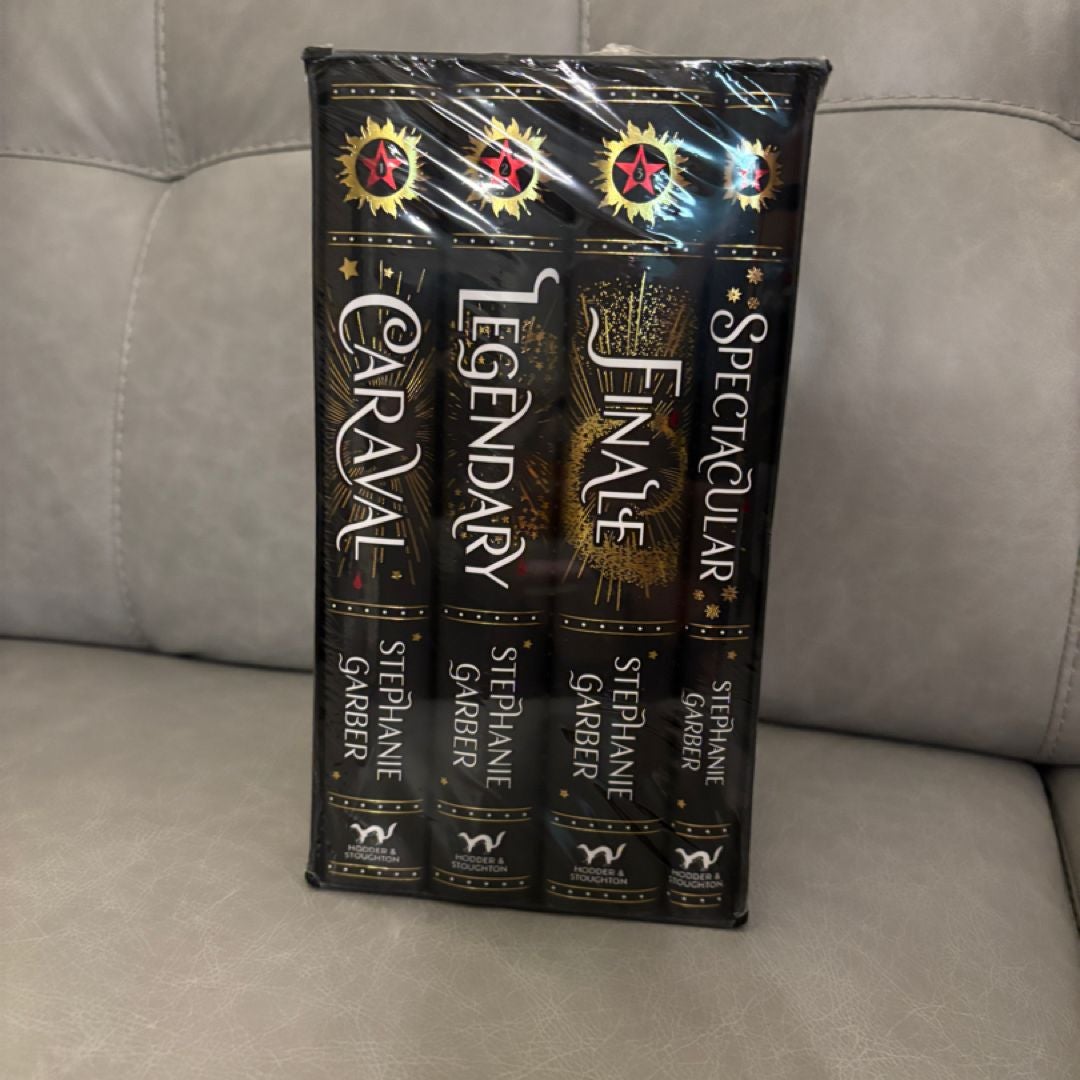 Caraval Box Set by Stephanie Garber, Hardcover | Pangobooks
