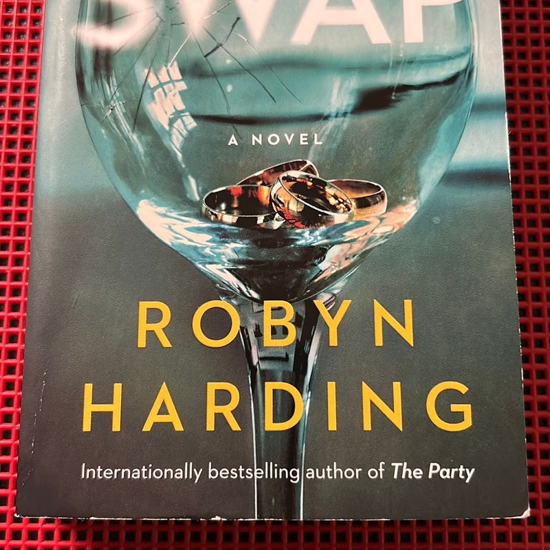 The Swap by Robyn Harding, Paperback | Pangobooks