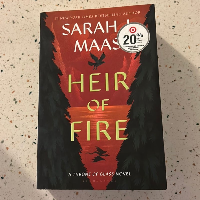 Heir of Fire by Sarah J. Maas, Paperback | Pangobooks