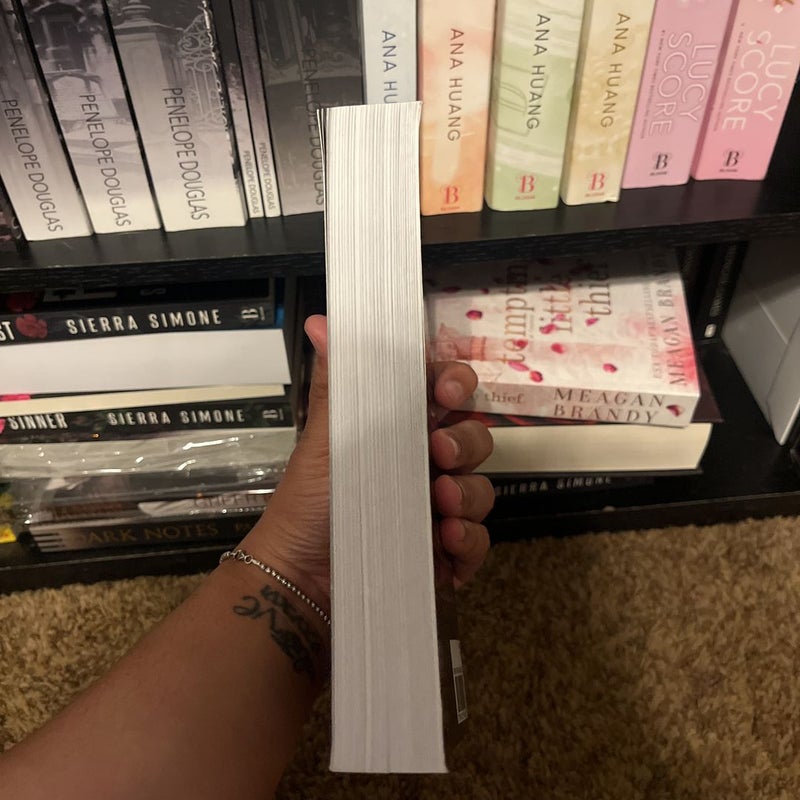 Shallow River by H.D Carlton, Paperback | Pangobooks