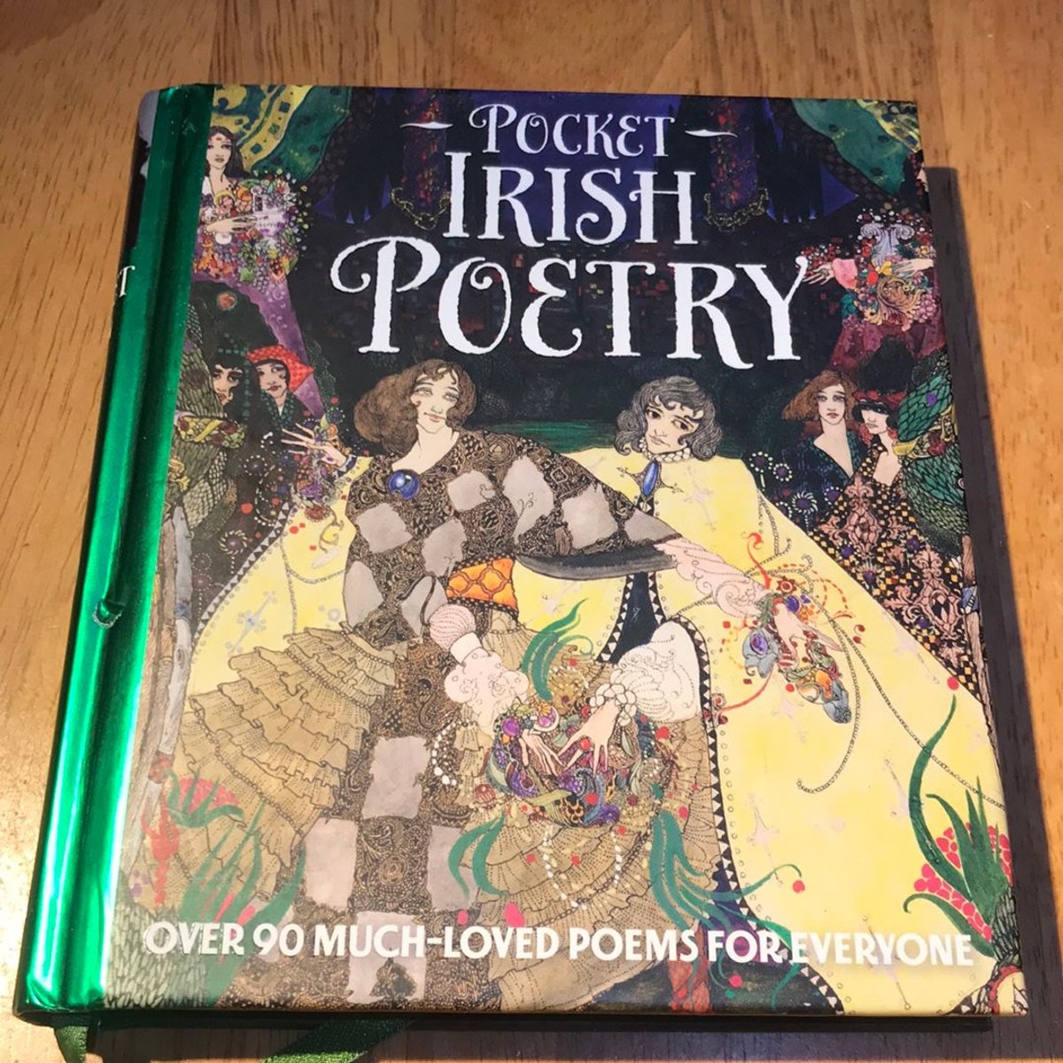 Pocket Irish Poetry by Fiona Biggs, Hardcover | Pangobooks