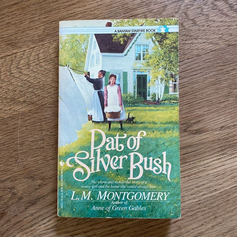 Pat of Silver Bush by L. M. Montgomery , Paperback | Pangobooks