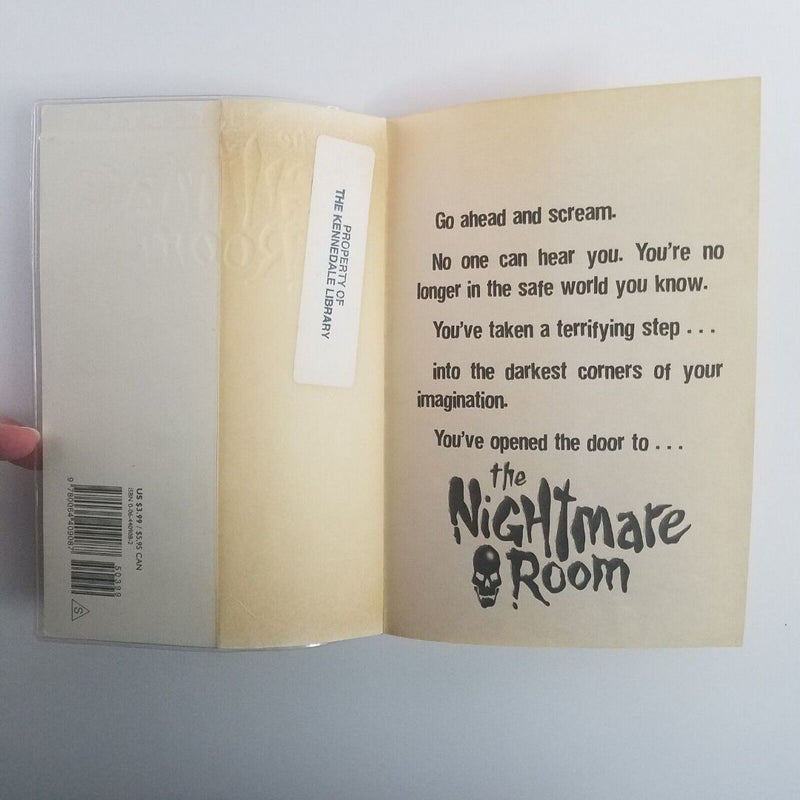 The Nightmare Room #10: Full Moon Halloween by R. L. Stine, Paperback ...