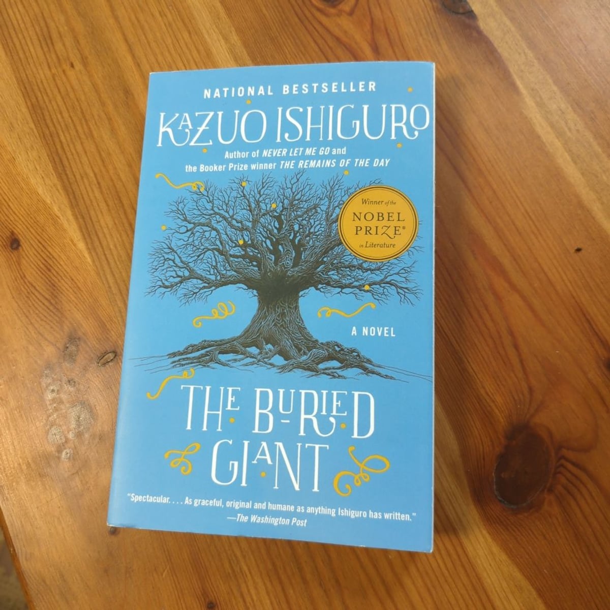 The Buried Giant by Kazuo Ishiguro, Paperback | Pangobooks