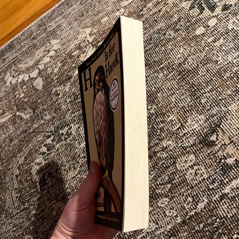 H Is for Hawk by Helen Macdonald, Paperback | Pangobooks